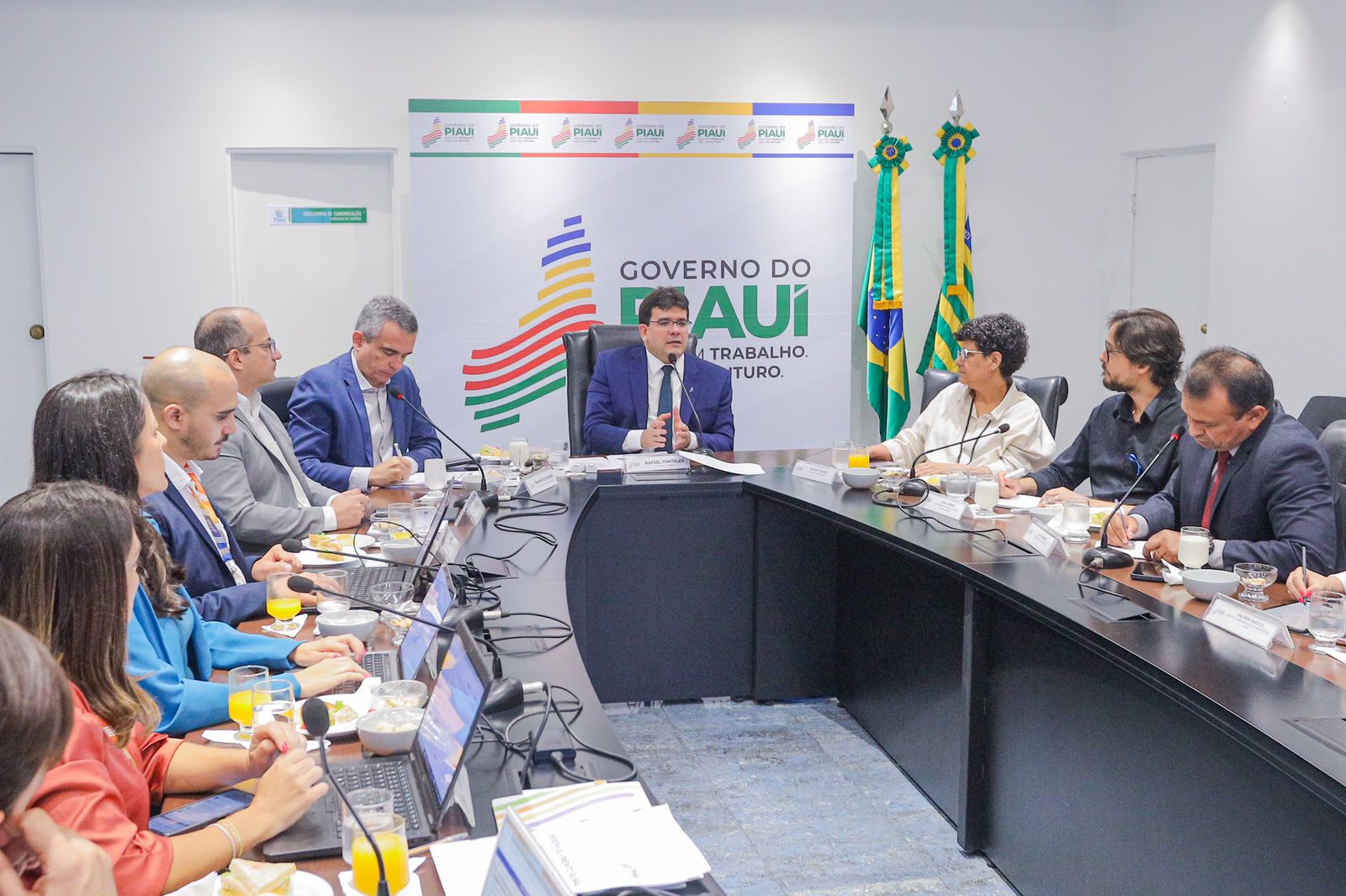 Governador faz reunião de monitoramento nas áreas de meio ambiente e ...